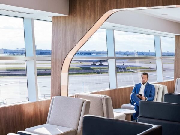 Top Lounges in Toronto Airport for Relaxation